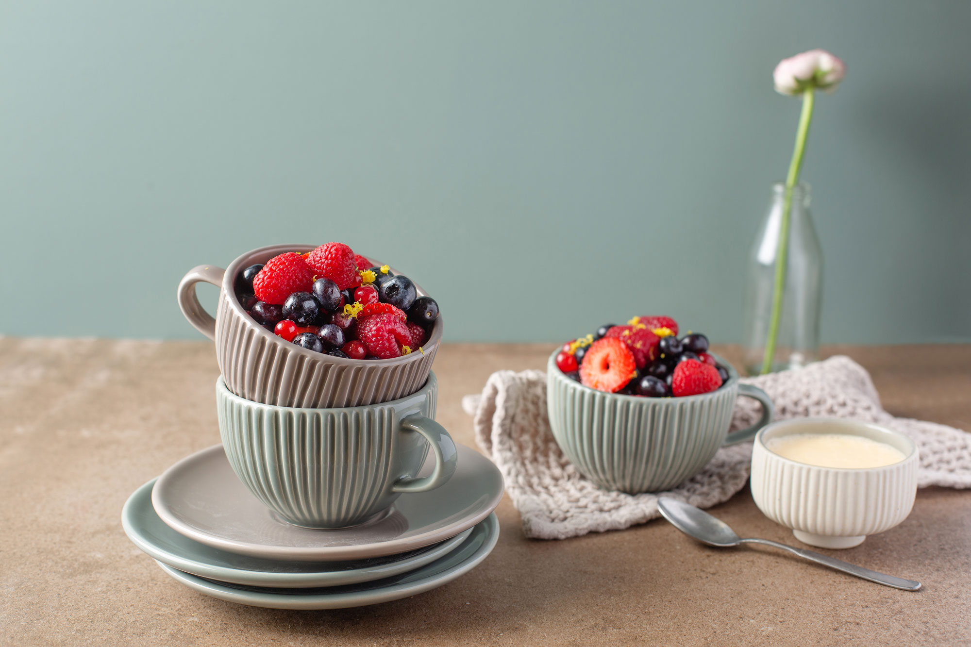 Marinoidut marjat ja inkiväärisabayon | Kieku-kananmunat